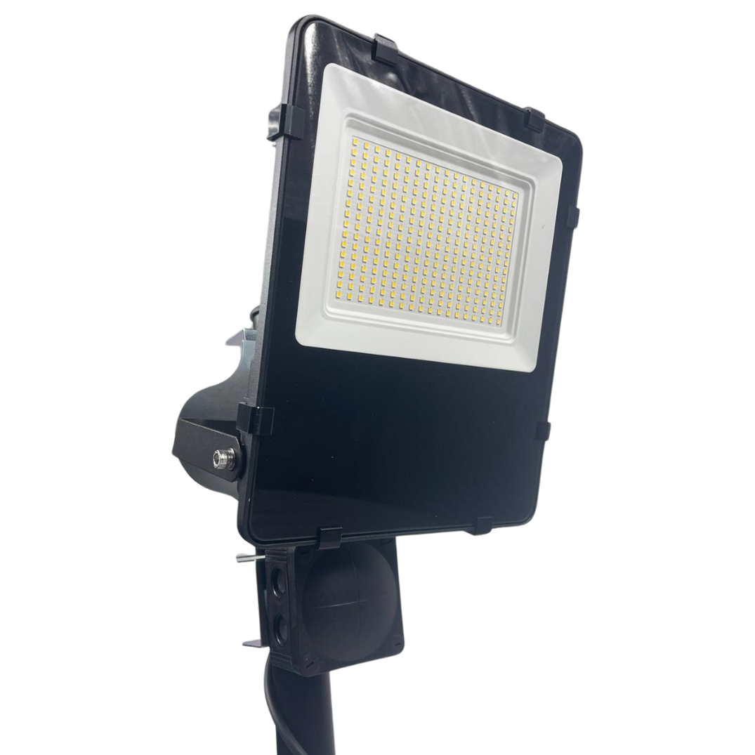 Energy Efficient Storage Lighting & Accessories - QCA - Quickfit ...