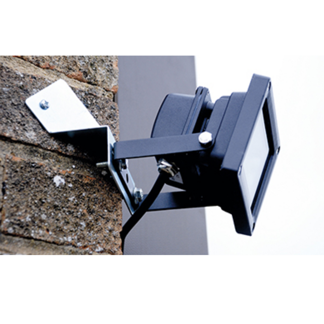 Corner Brackets for Shipping Containers - QCA — Quickfit Container ...